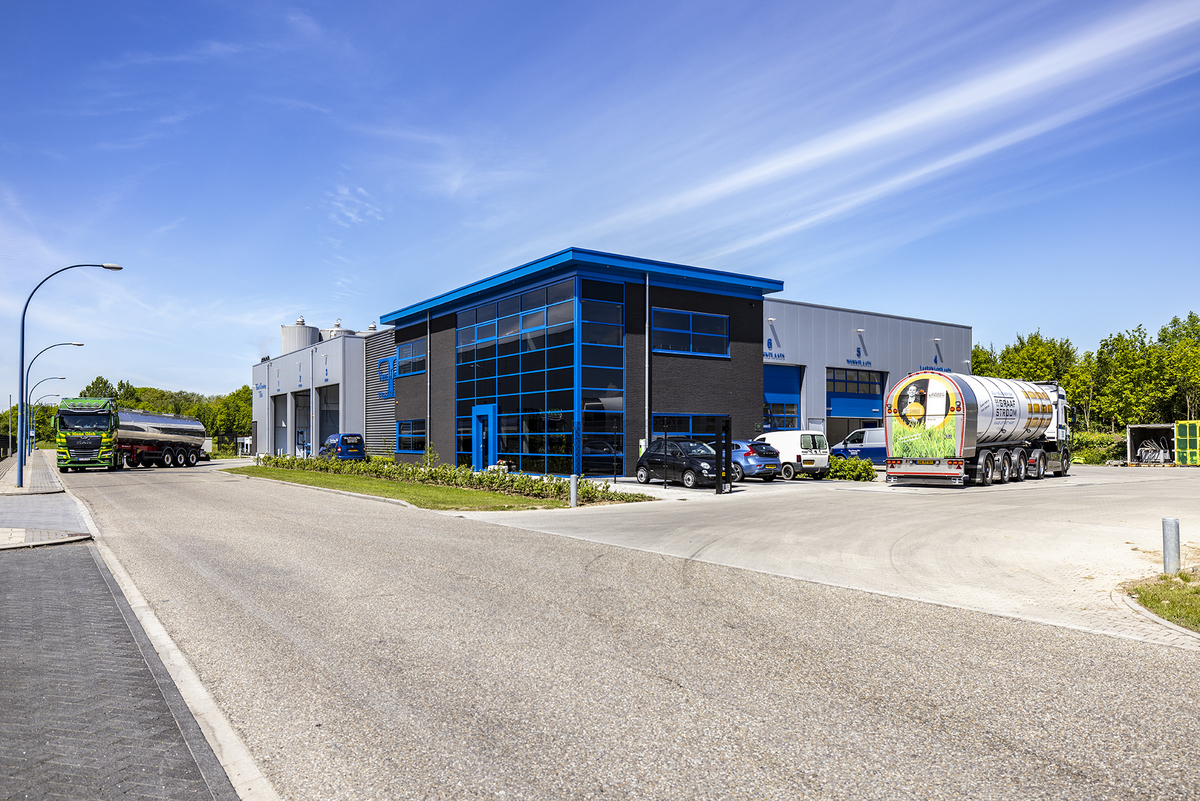 Van Triest - Contact